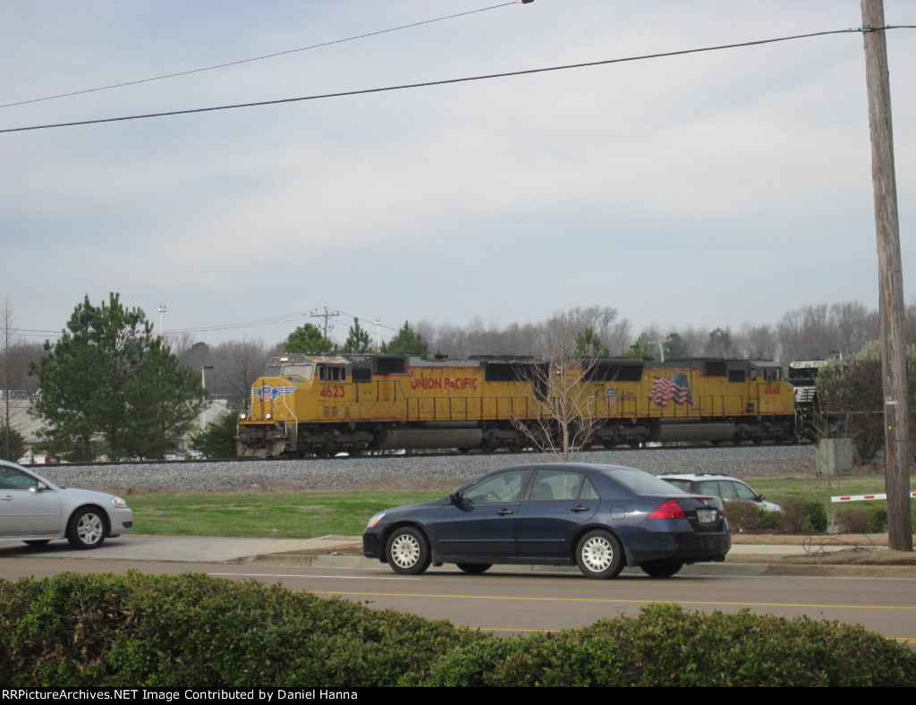 UP 4623 leads a massive NS 16Z thru Collierville